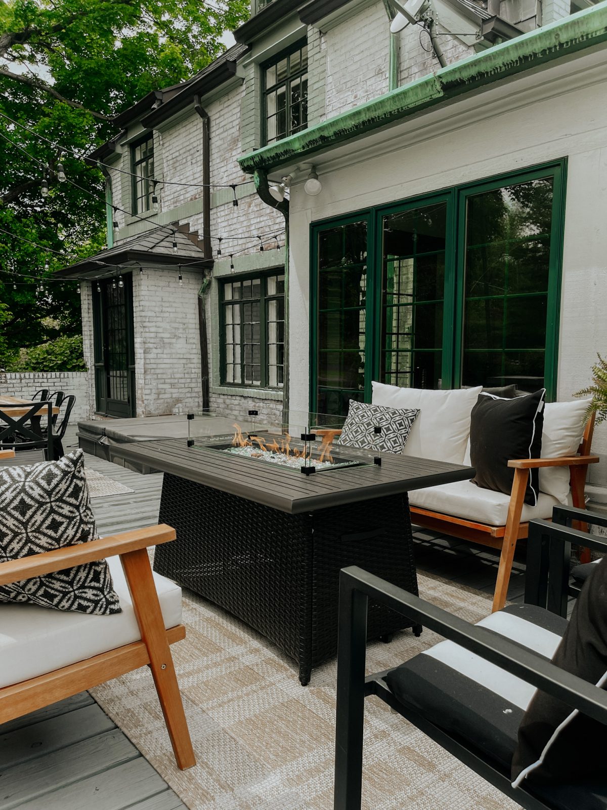 Deck Reveal: A Cozy Outdoor Sitting Area