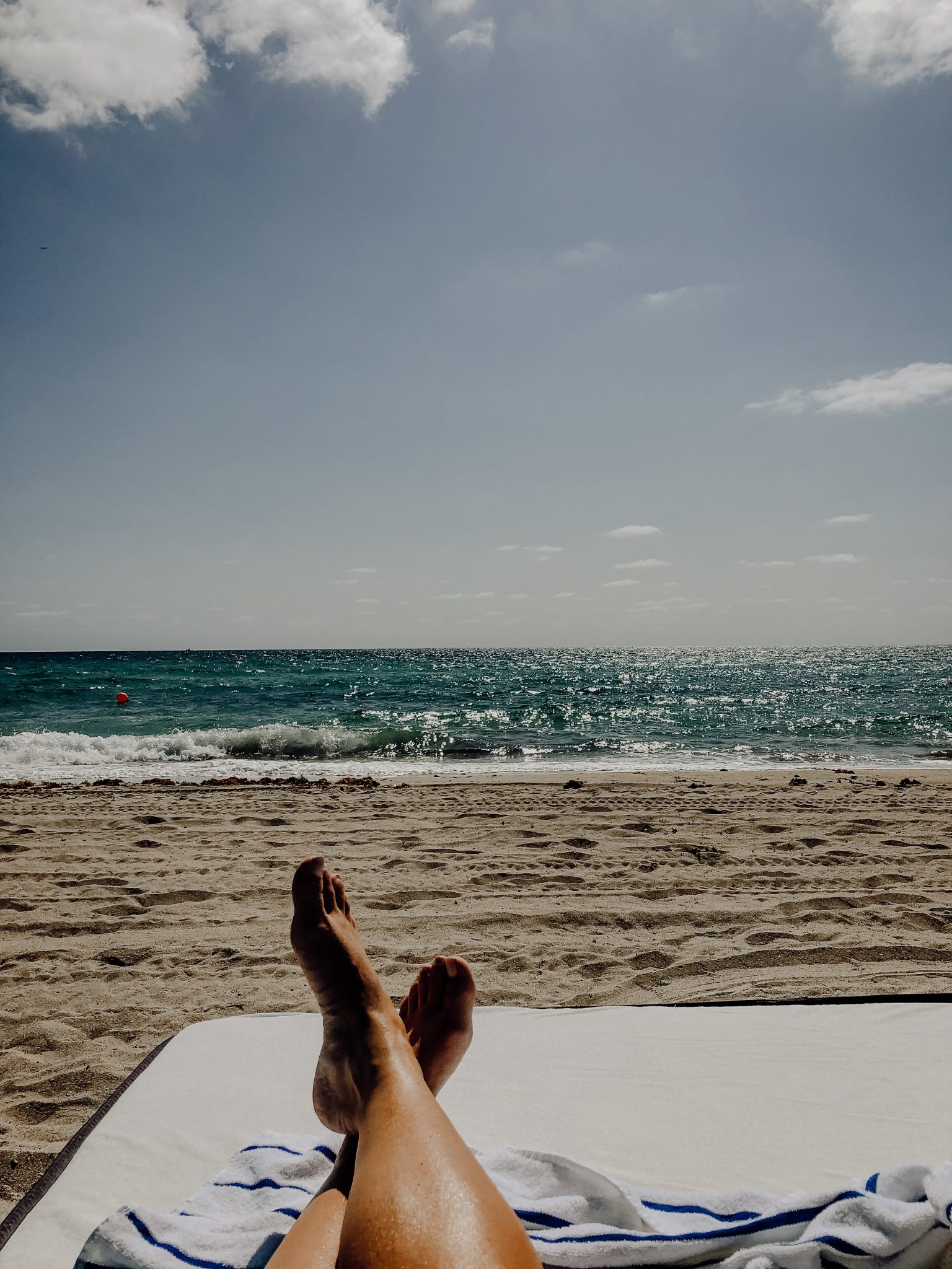 10 Essential Summer Beach Reads